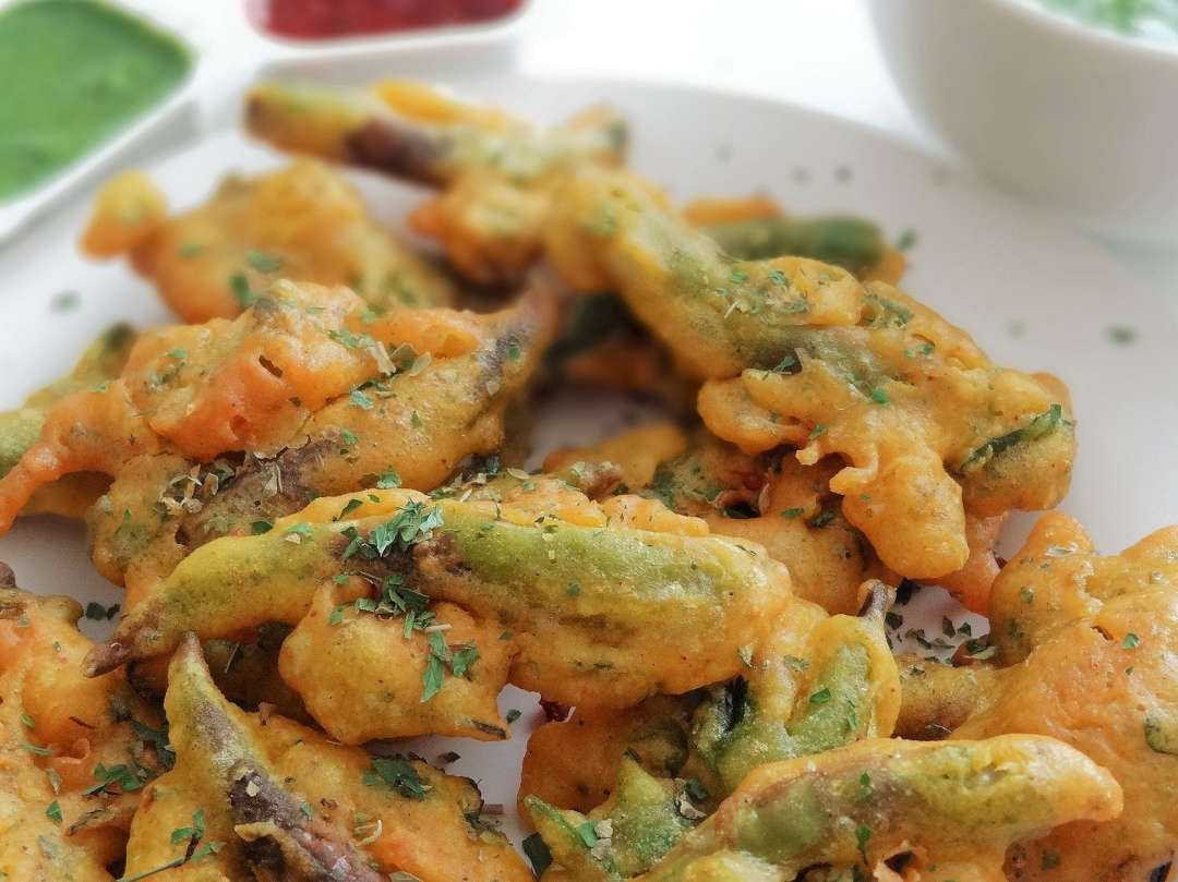 Easy Chilli Fritters | Mirchi Pakora Recipe - Felicity Plus