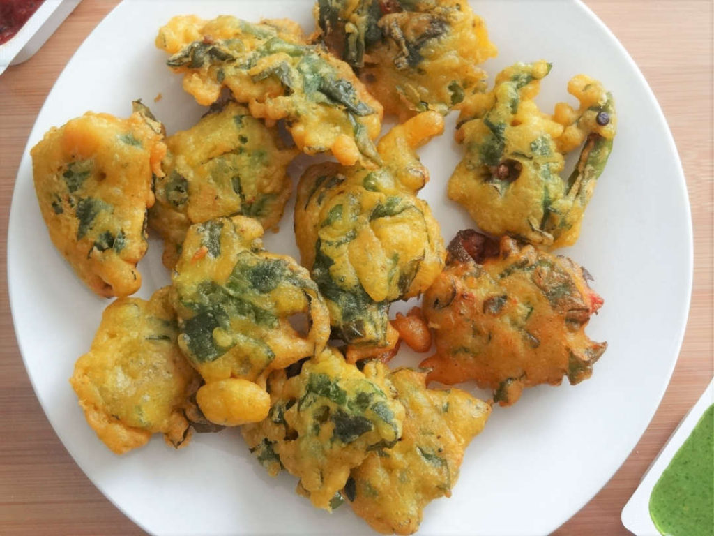 Palak Pakoda Recipe | How to make Palak Pakora at home - Felicity Plus