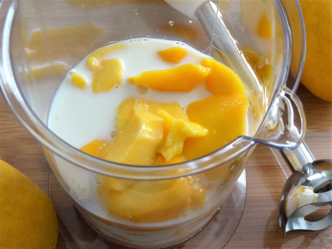 Mango Shake Recipe | How to make Mango Shake - Felicity Plus